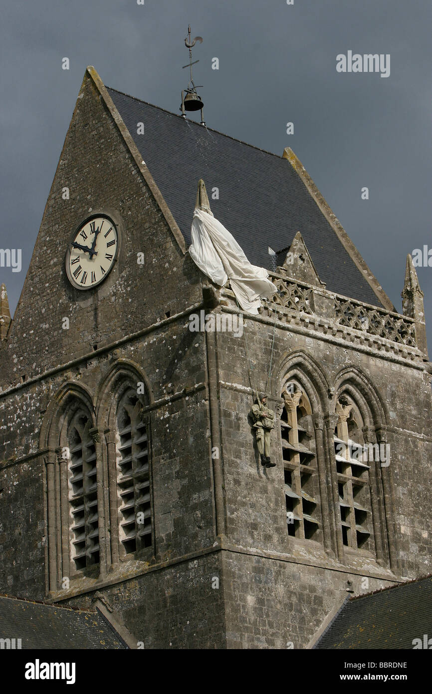 PARACHUTE HANGS TO THE SAINT MERE CHURCH TOWER, MANCHE (50 Stock Photo ...