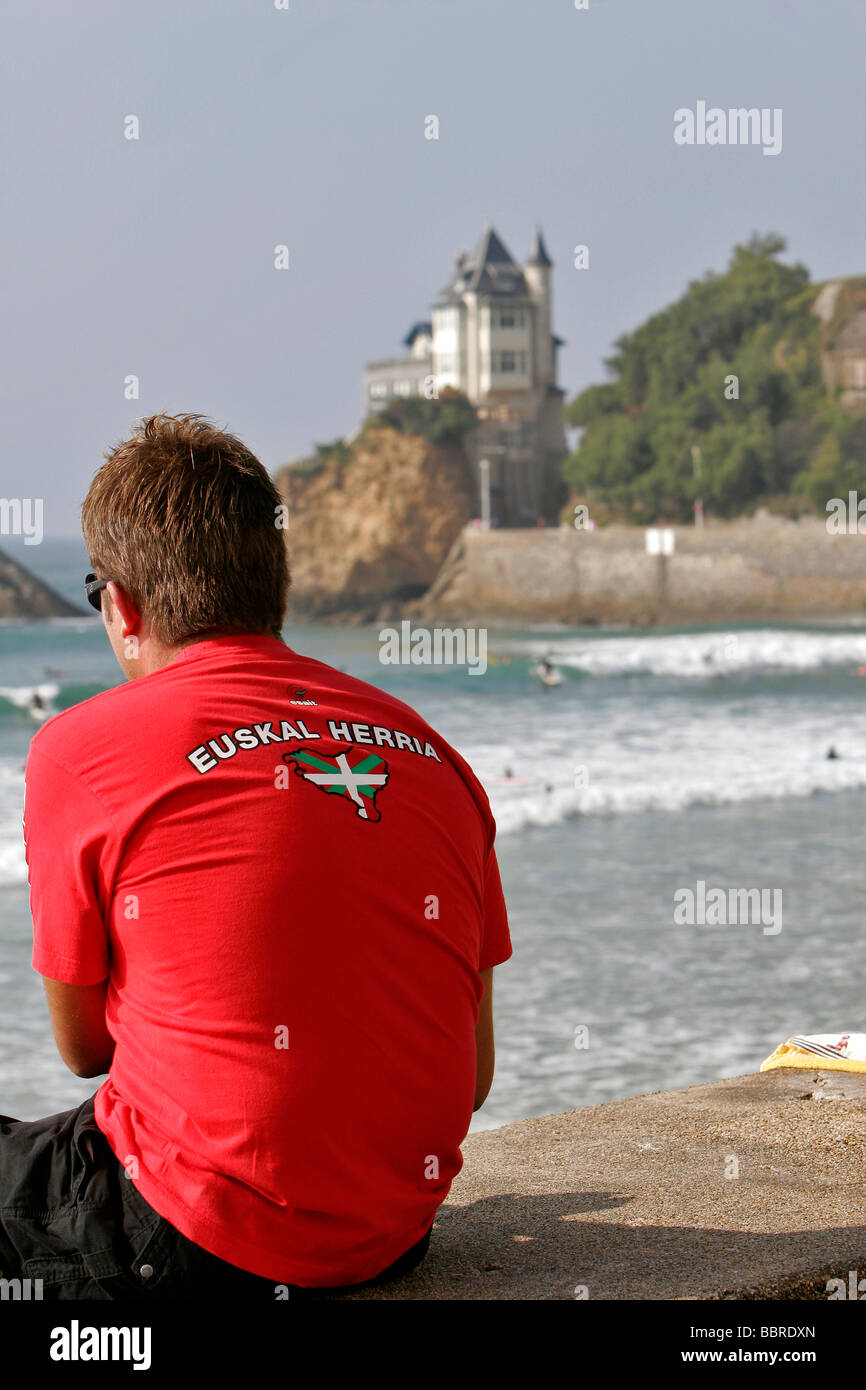 THE COTE DES BASQUES BEACH AND THE VILLA BELZA, BASQUE COUNTRY, BASQUE ...