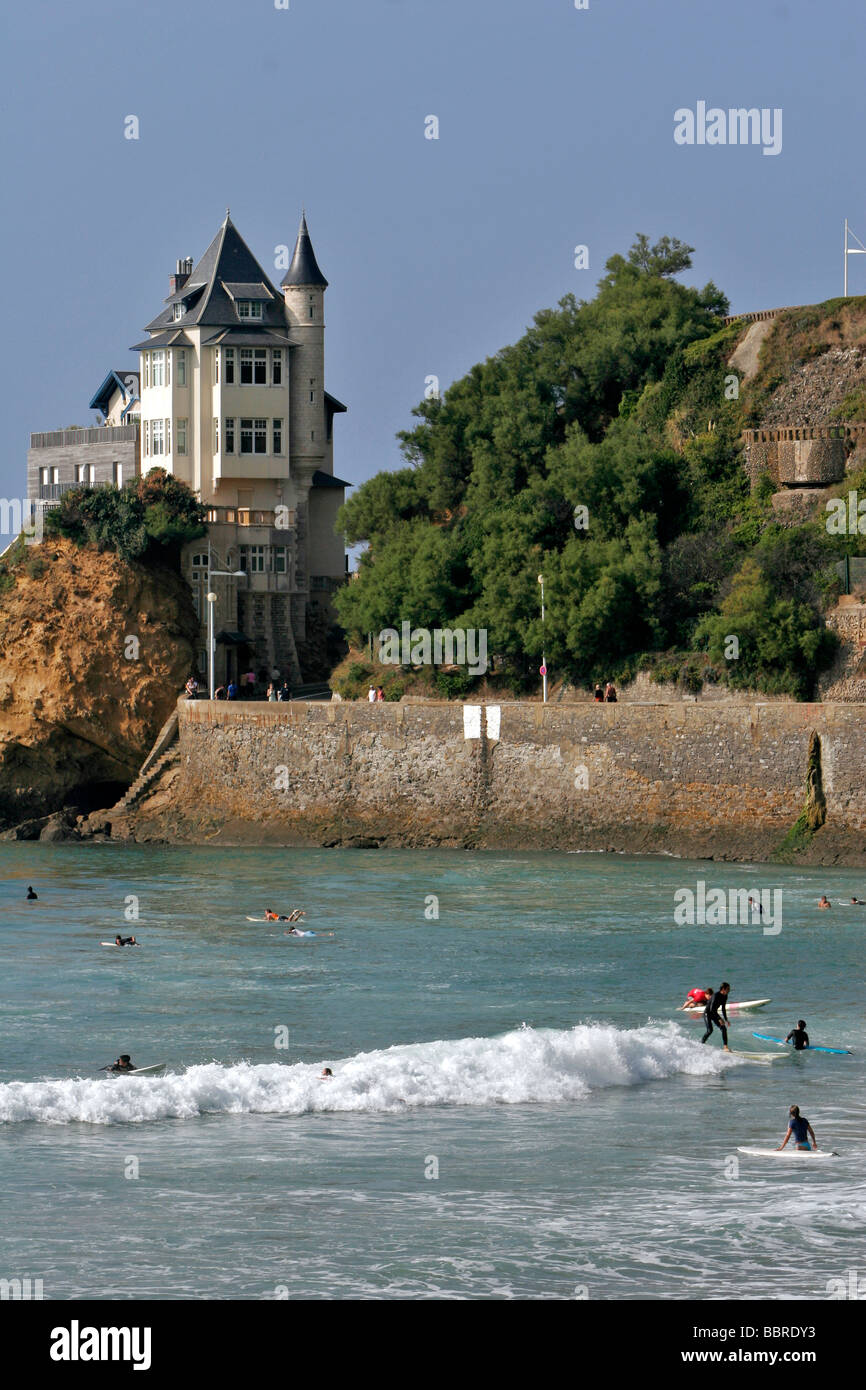 SURFERS, THE COTE DES BASQUES BEACH, VILLA BELZA, BASQUE COUNTRY ...