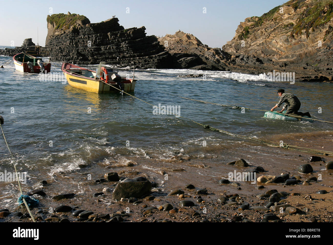 FISHING BOAT BY THE SEA, DE LAPA DE POMPAS, ALMOGRAVE, ALENTEJO ...