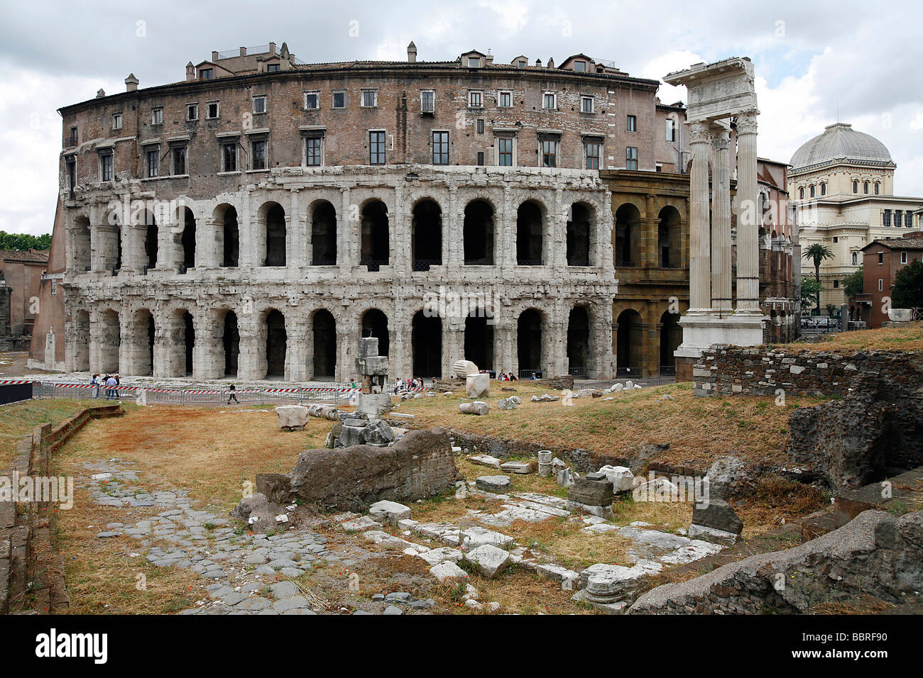 Teatro di marcello rome hi-res stock photography and images - Alamy
