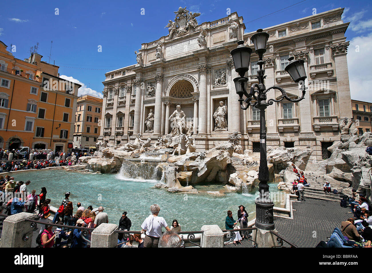 TREVI FOUNTAIN, PIAZZA DE TREVI, ROME Stock Photo - Alamy
