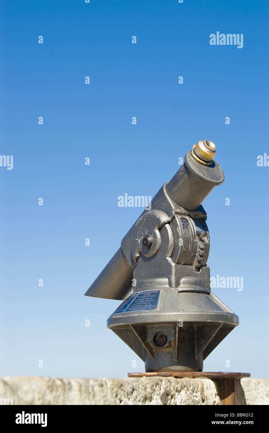 Old telescope hi-res stock photography and images - Alamy