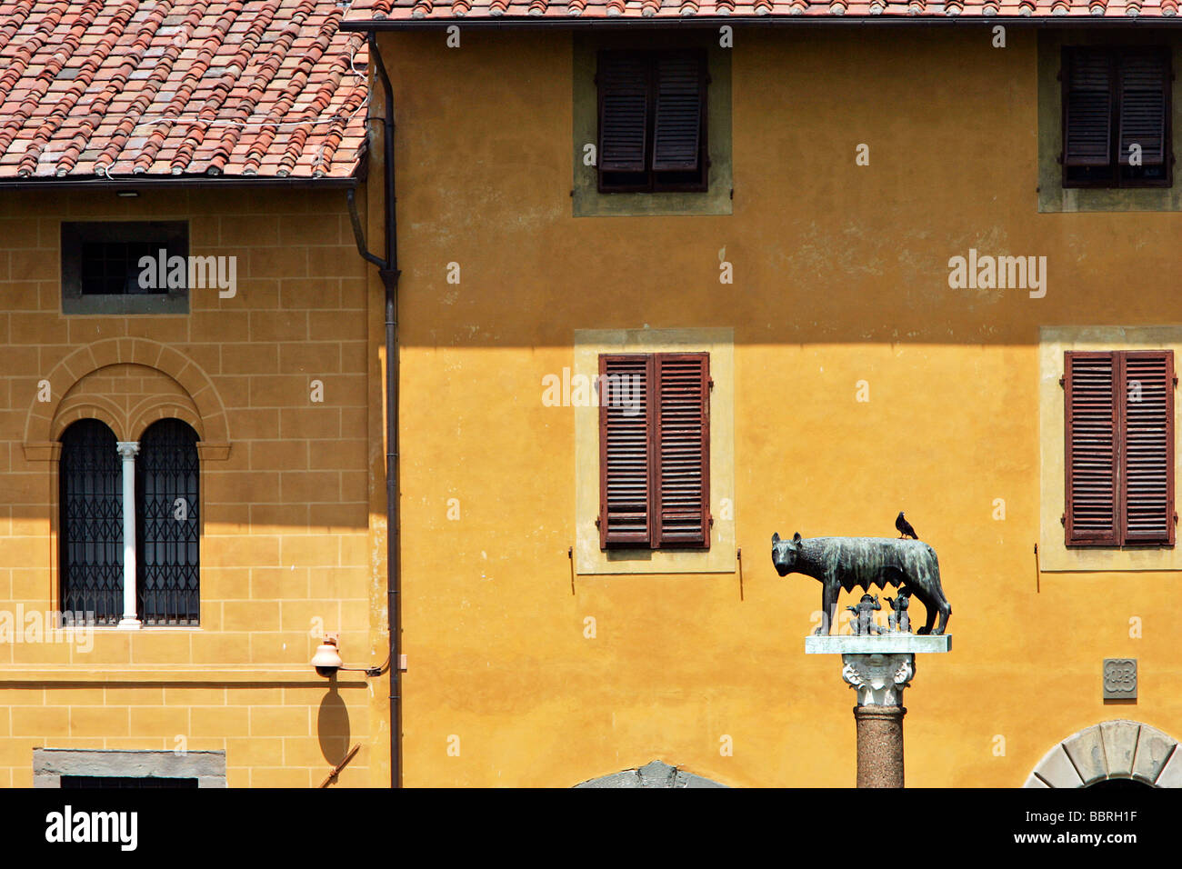 Roman she wolf hi-res stock photography and images - Alamy