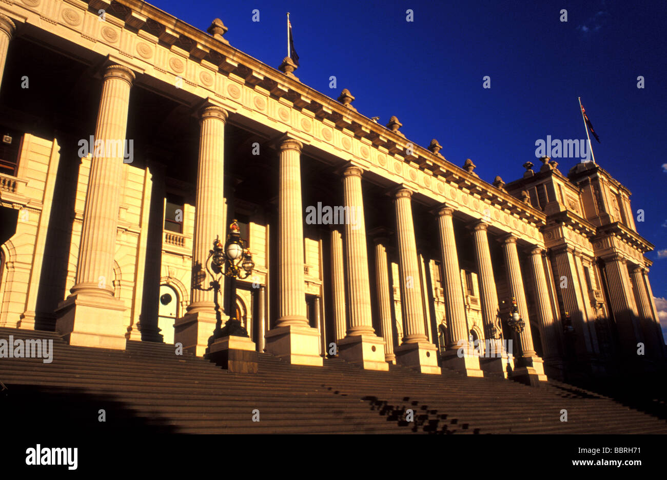 parliament house melbourne victoria australia Stock Photo - Alamy