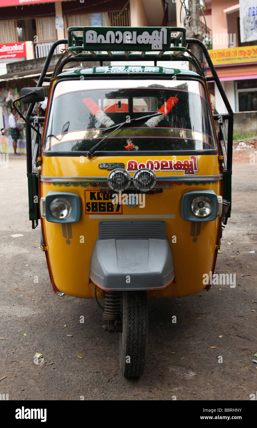 Motorised rickshaw hi-res stock photography and images - Alamy