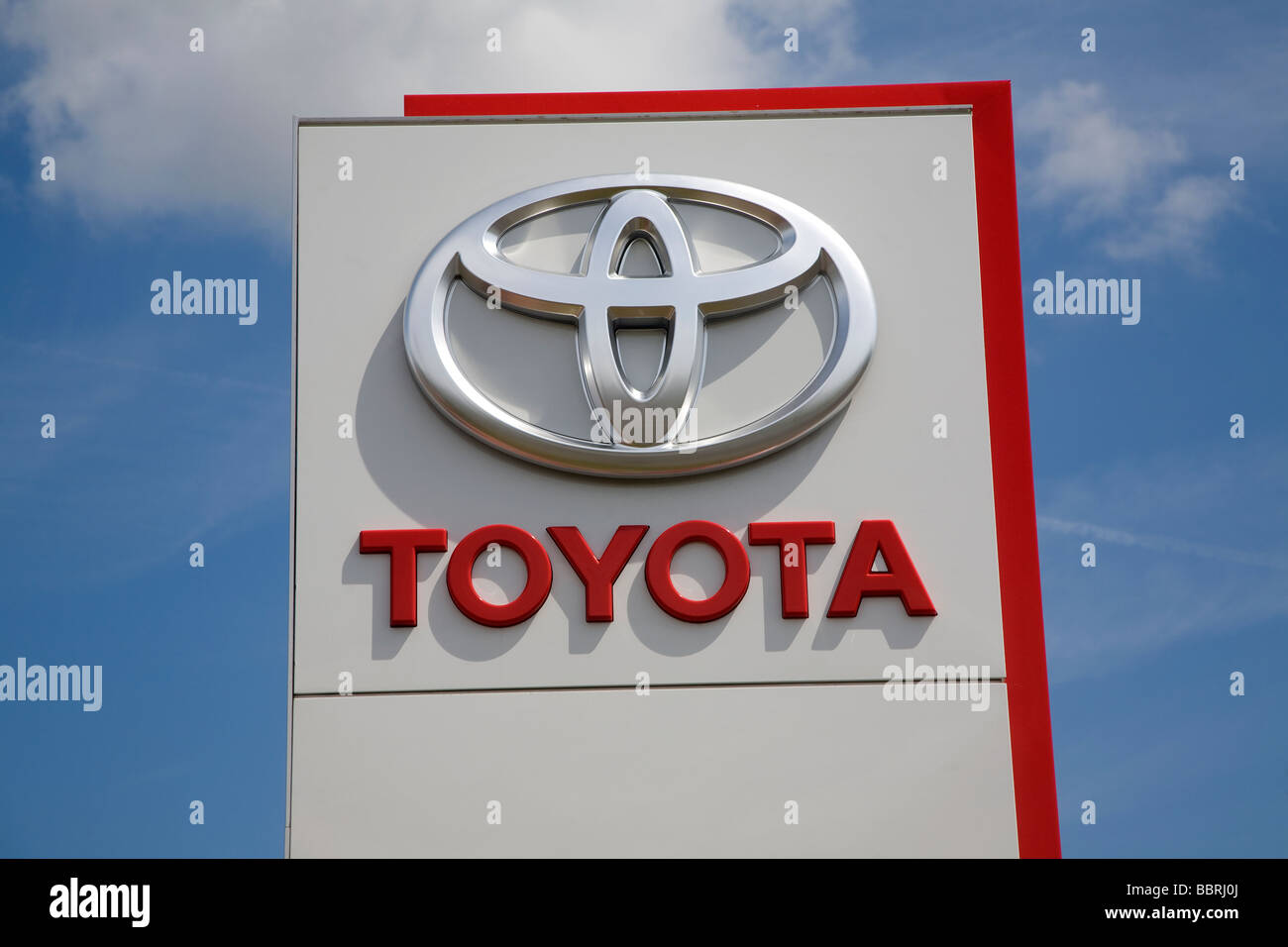 Toyota sign hi-res stock photography and images - Alamy