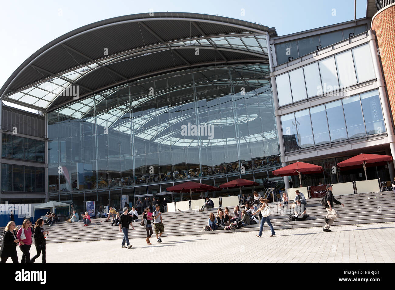 Library uk exterior hi-res stock photography and images - Alamy