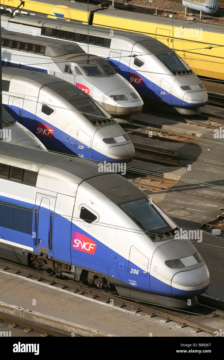 TGV, POSTAL TRAIN IN A MARSHALLING YARD, PARIS GARE DE LYON TRAIN ...