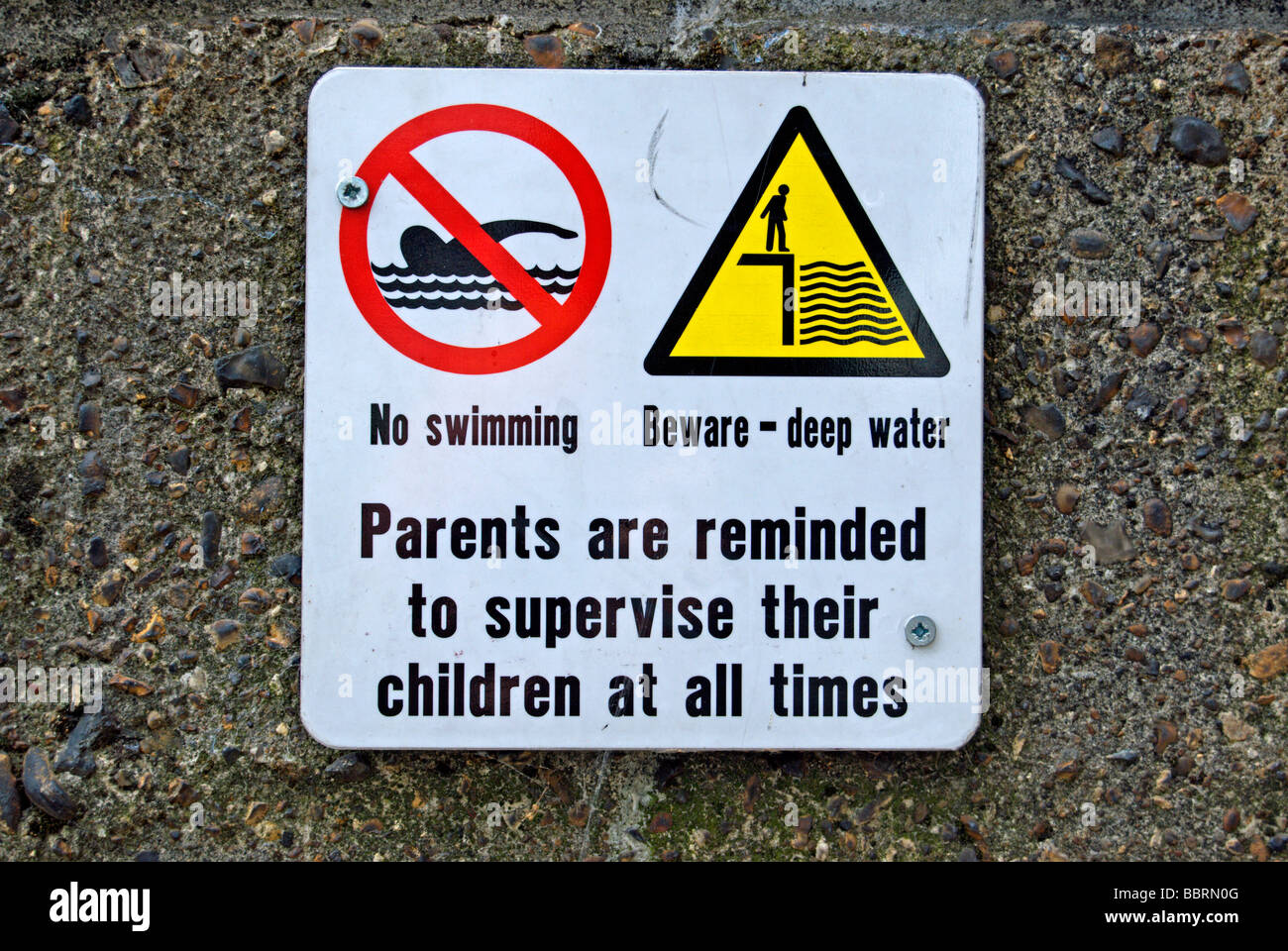 Dangers of the deep hi-res stock photography and images - Alamy