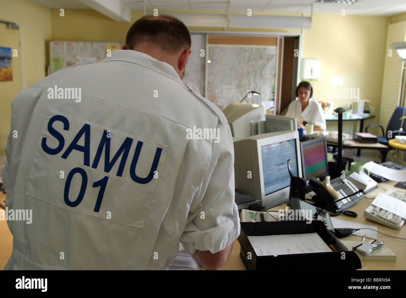 SWITCHBOARD OPERATOR FOR REGULATING EMERGENCY CALLS 15 FOR THE SAMU ...