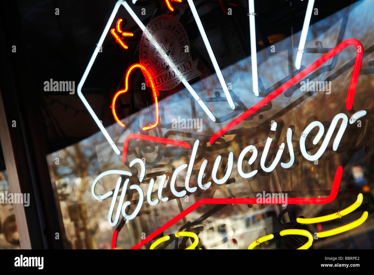 New york bar window hi-res stock photography and images - Alamy