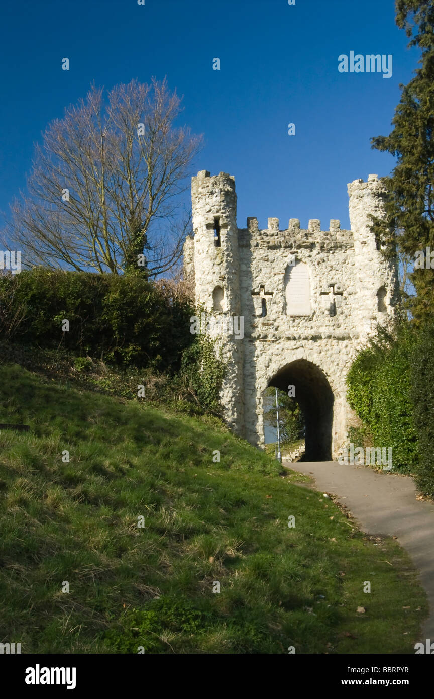 Reigate castle ruins hi-res stock photography and images - Alamy