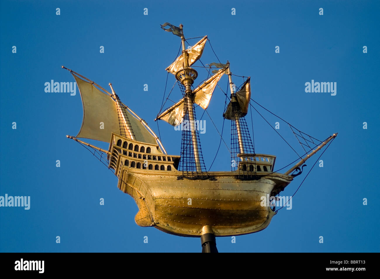 Gold sailship weather vane hi-res stock photography and images - Alamy