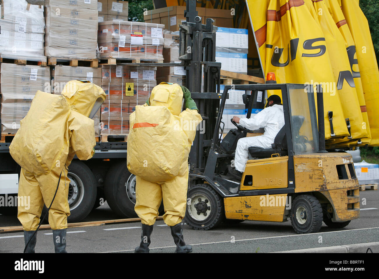 INTERVENTION OF A CHEMICAL NATURE IN THE LOAD OF A TRUCK CARRYING ...