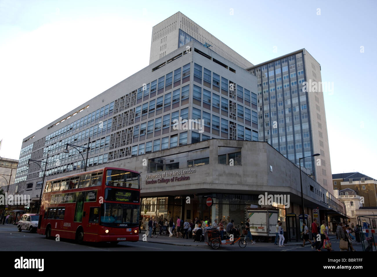 London college of fashion hi-res stock photography and images - Alamy