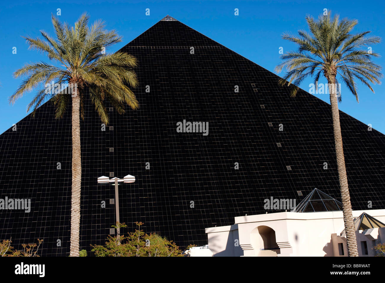 PYRAMID OF THE LUXOR HOTEL, THE STRIP, LAS VEGAS, NEVADA, UNITED STATES ...