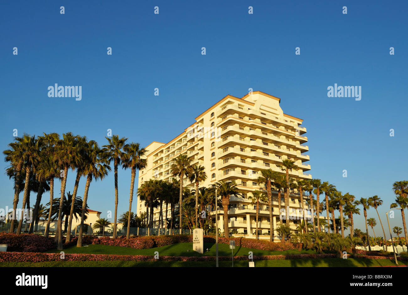 Hilton waterfront beach resort hi-res stock photography and images - Alamy