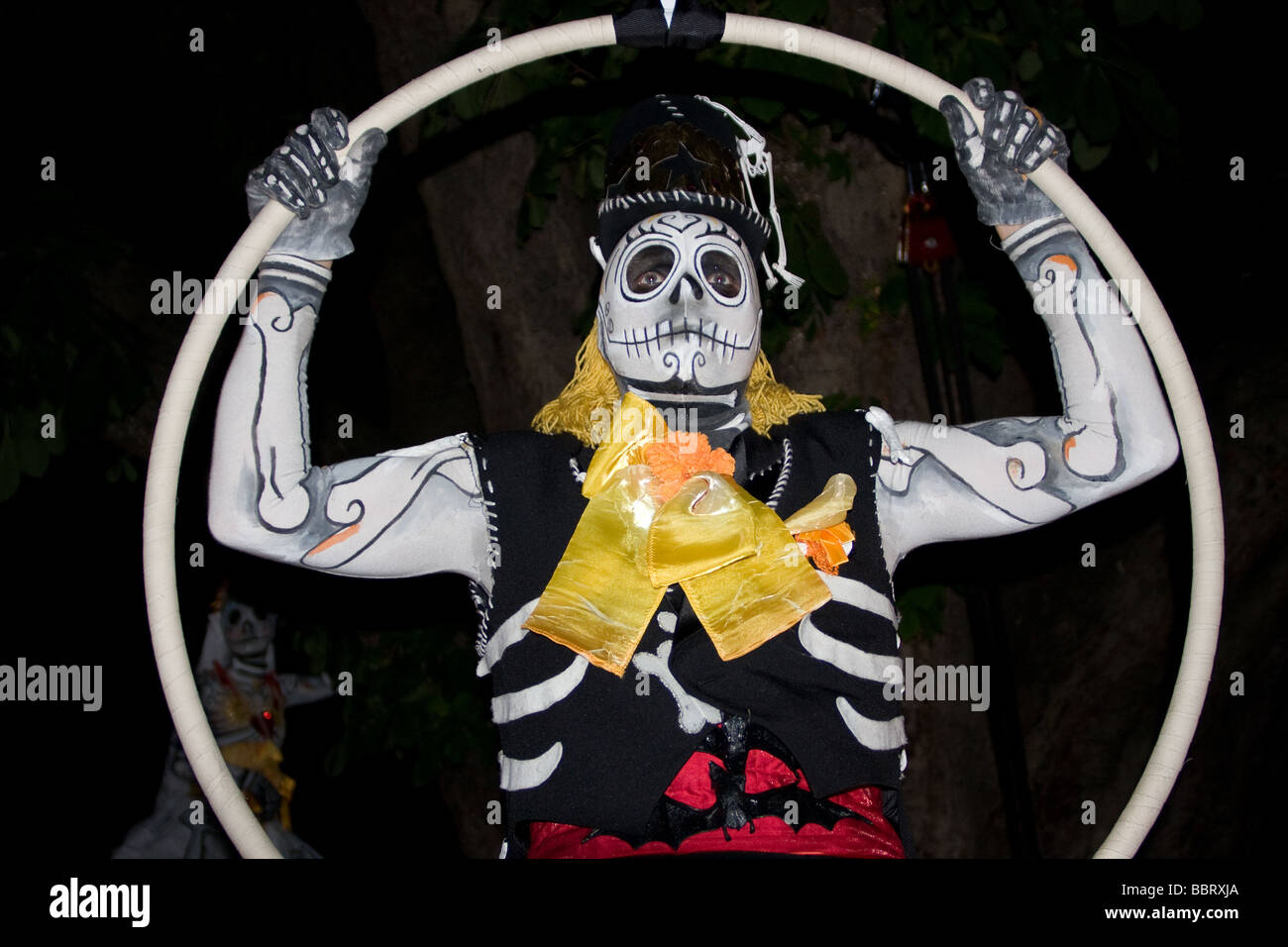 voodoo ghost skeleton scary street theatre costume night Medway Fuse ...