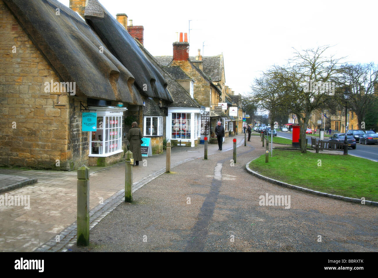 English countryside shops hi-res stock photography and images - Alamy
