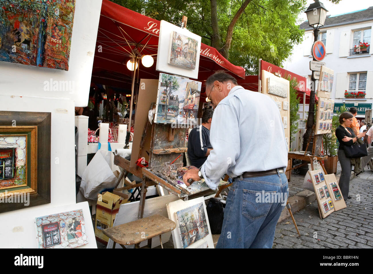 MONTMARTRE PARIS ARTISTS Stock Photo - Alamy
