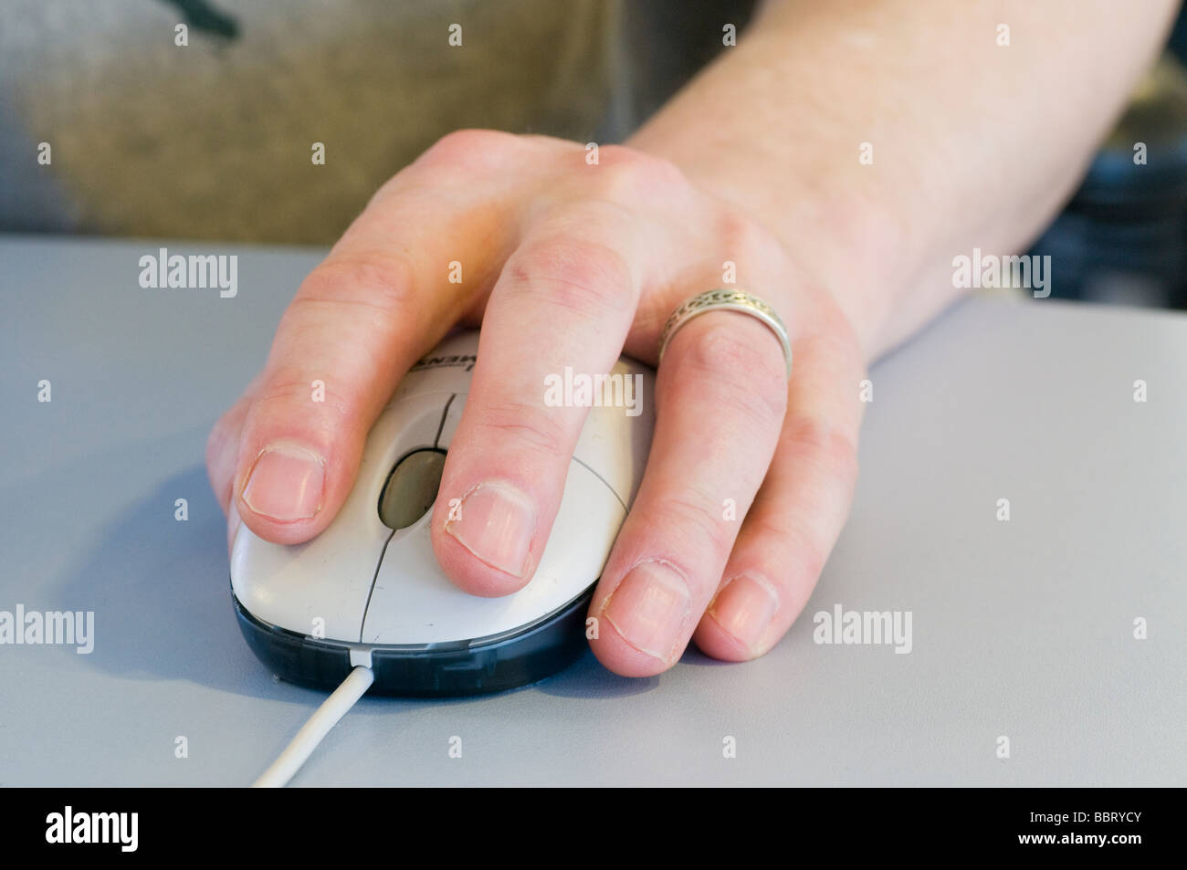 Left handed mouse hi-res stock photography and images - Alamy