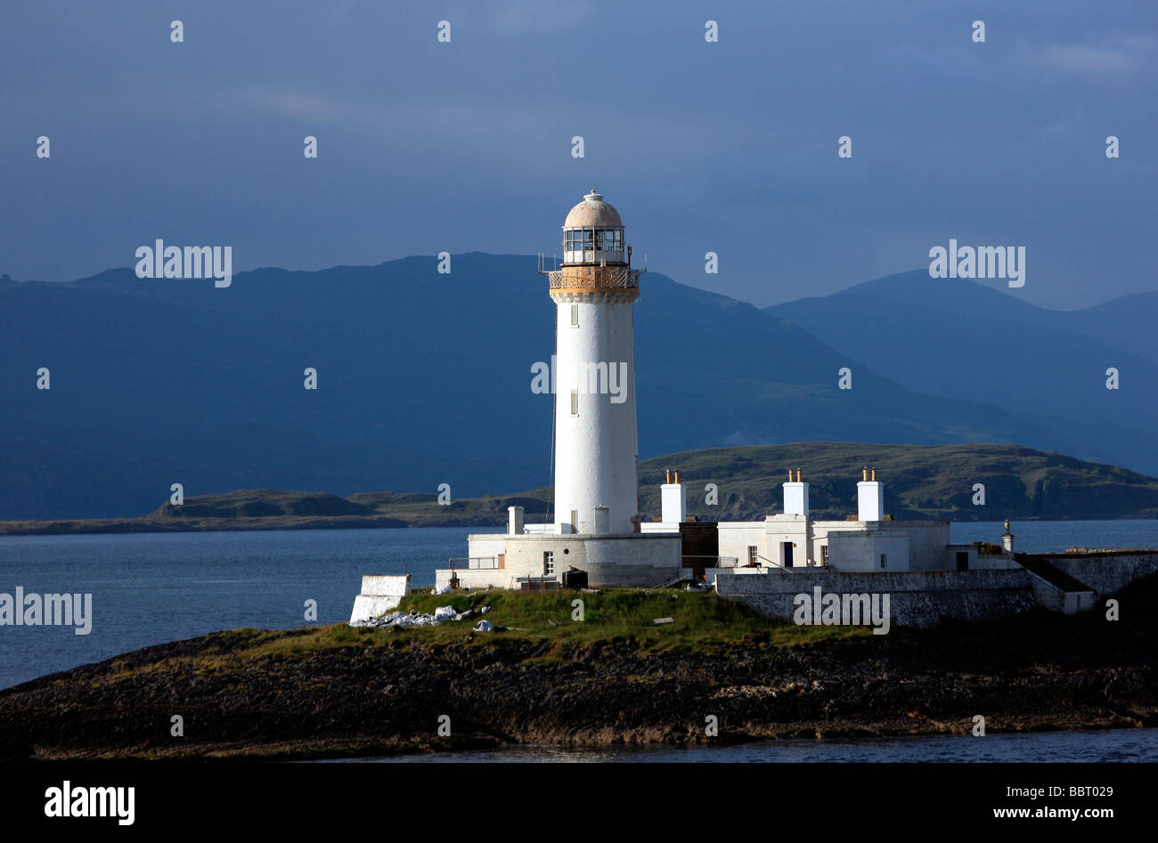 The lighthouse lismore sound of mull scotland hi-res stock photography ...