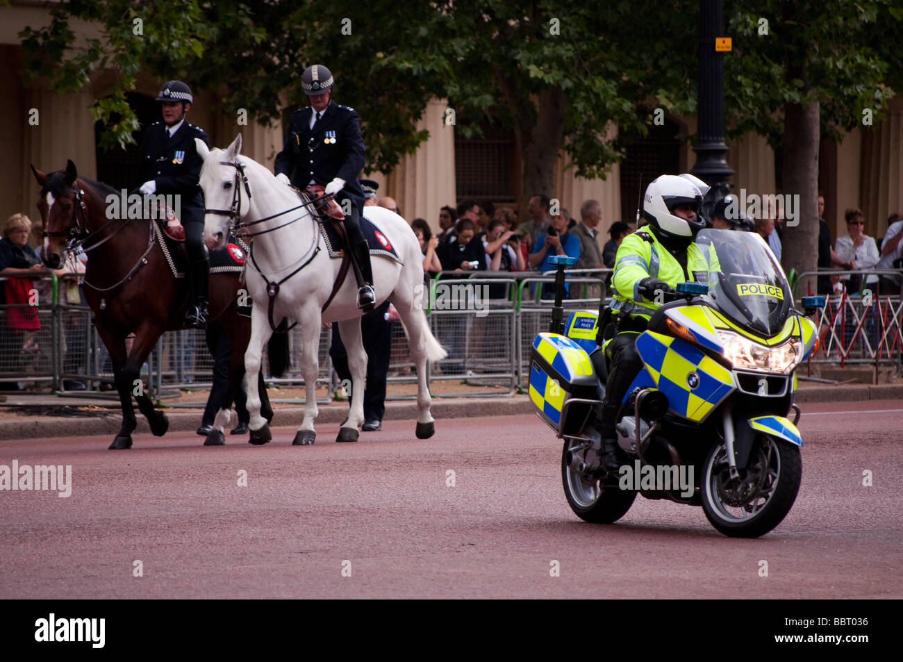 Police motorcycle in The Mall, London Stock Photo - Alamy