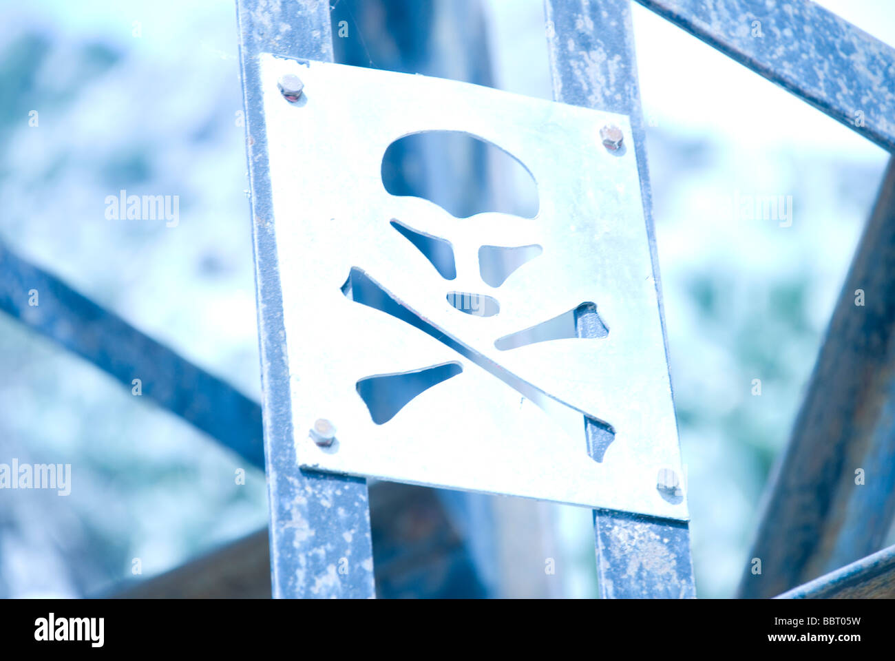 Warning sign on electricity pylon hi-res stock photography and images ...
