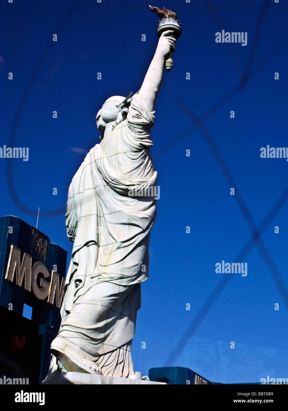 Rear view of statue of liberty hi-res stock photography and images - Alamy