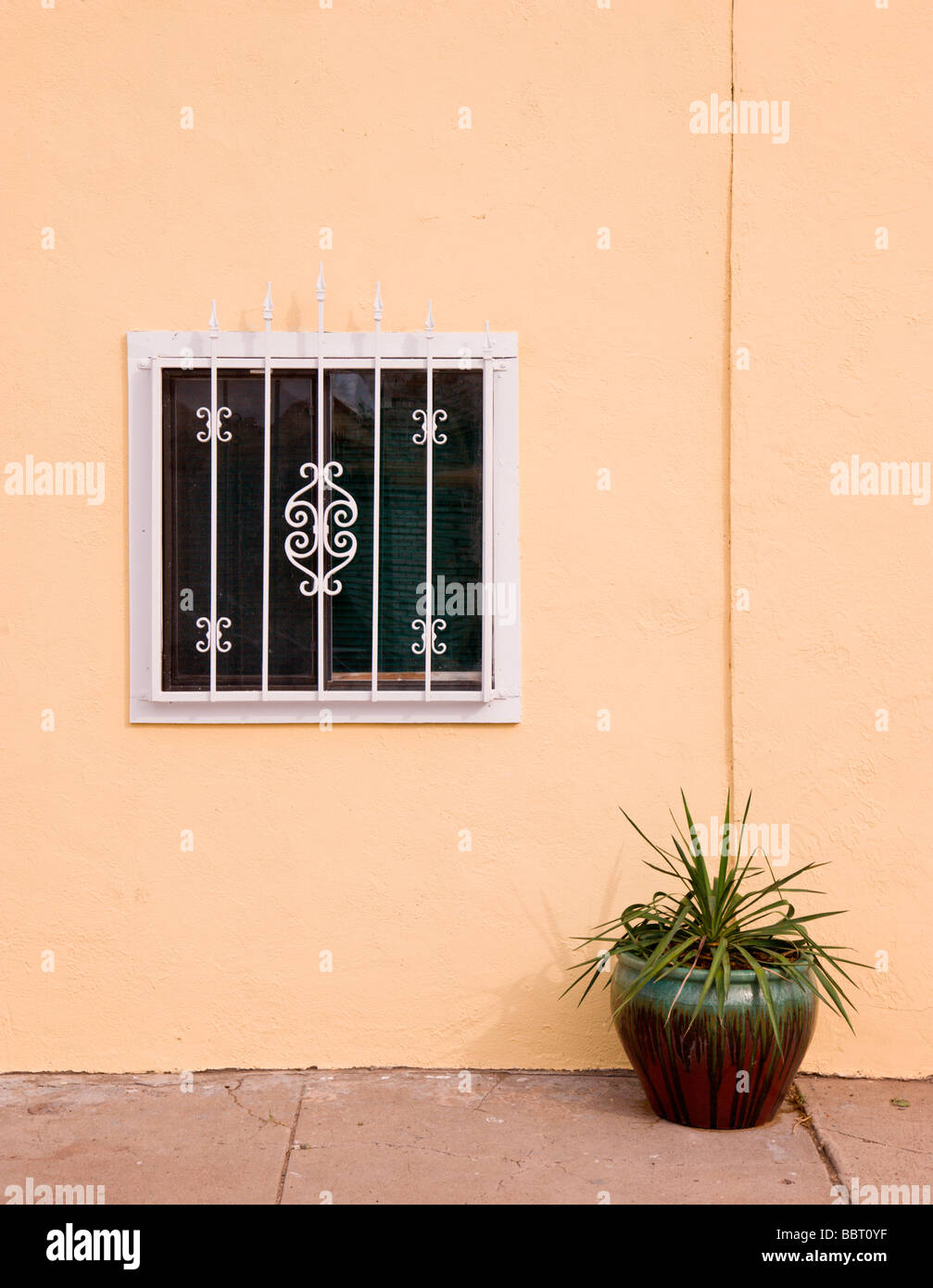 Wrought iron window bars hi-res stock photography and images - Alamy