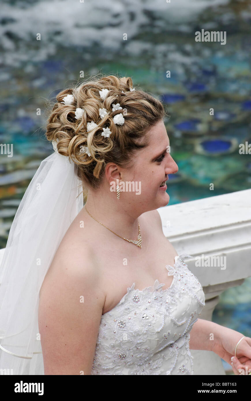Russian bride hi-res stock photography and images - Alamy