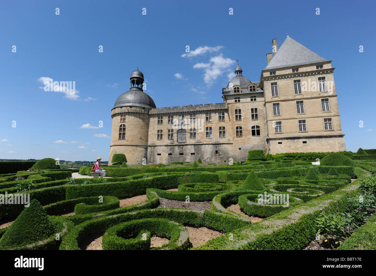 Topiary garden at Chateau Hautefort in the Dordogne France Stock Photo - Alamy