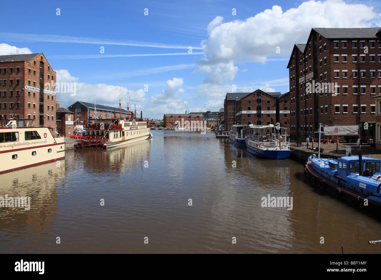 Gloucester quays hi-res stock photography and images - Alamy