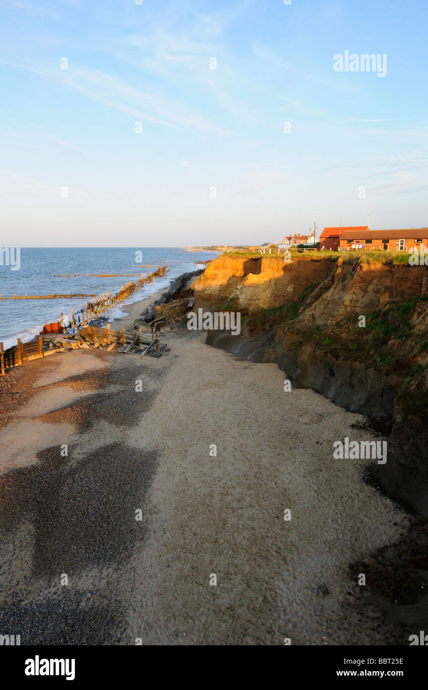Happisburgh coastal erosion hi-res stock photography and images - Alamy