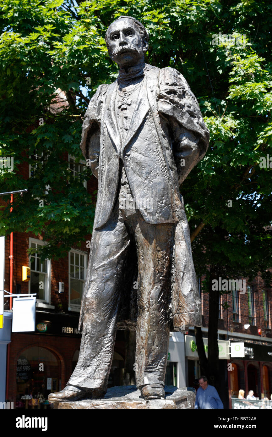 statue of edward elgar who faces the cathedral in the high street near ...