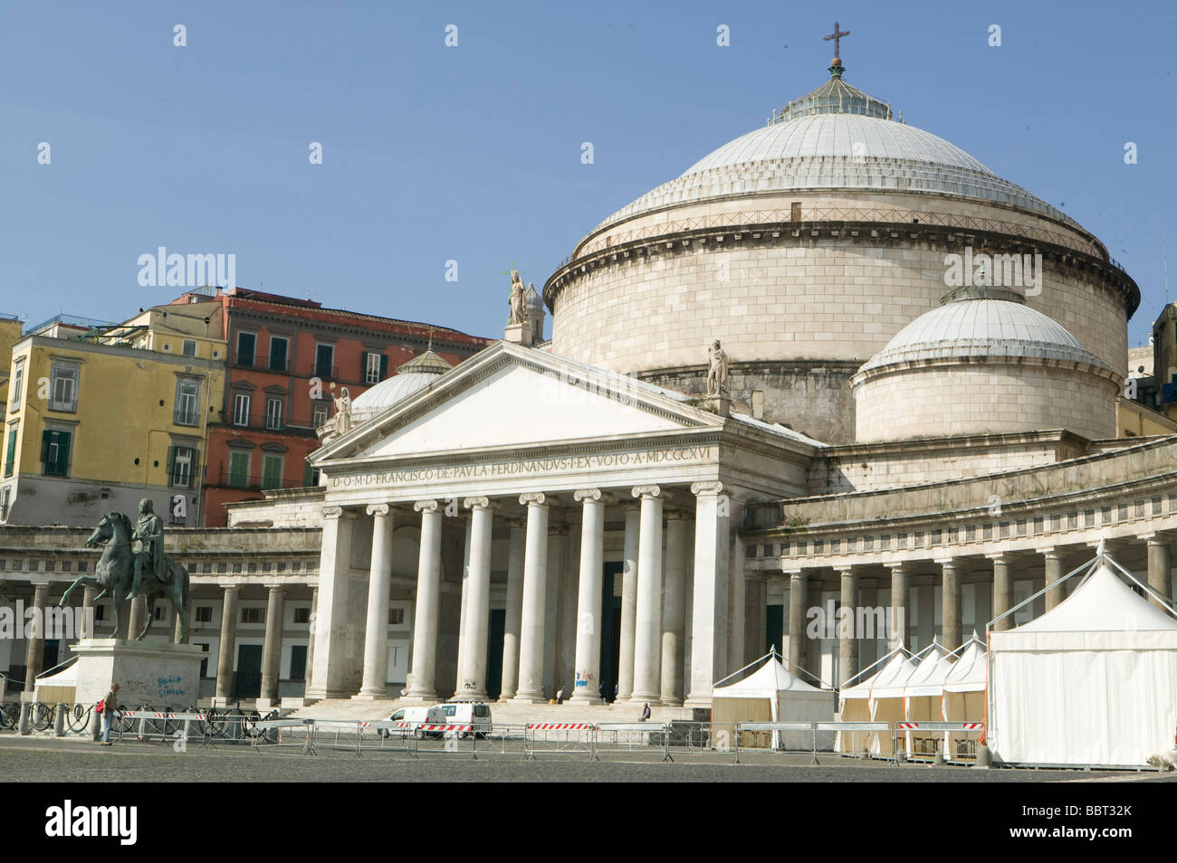 San Francesco di Paula, square, Naples, Italy, Napoles, Napoli, plaza ...