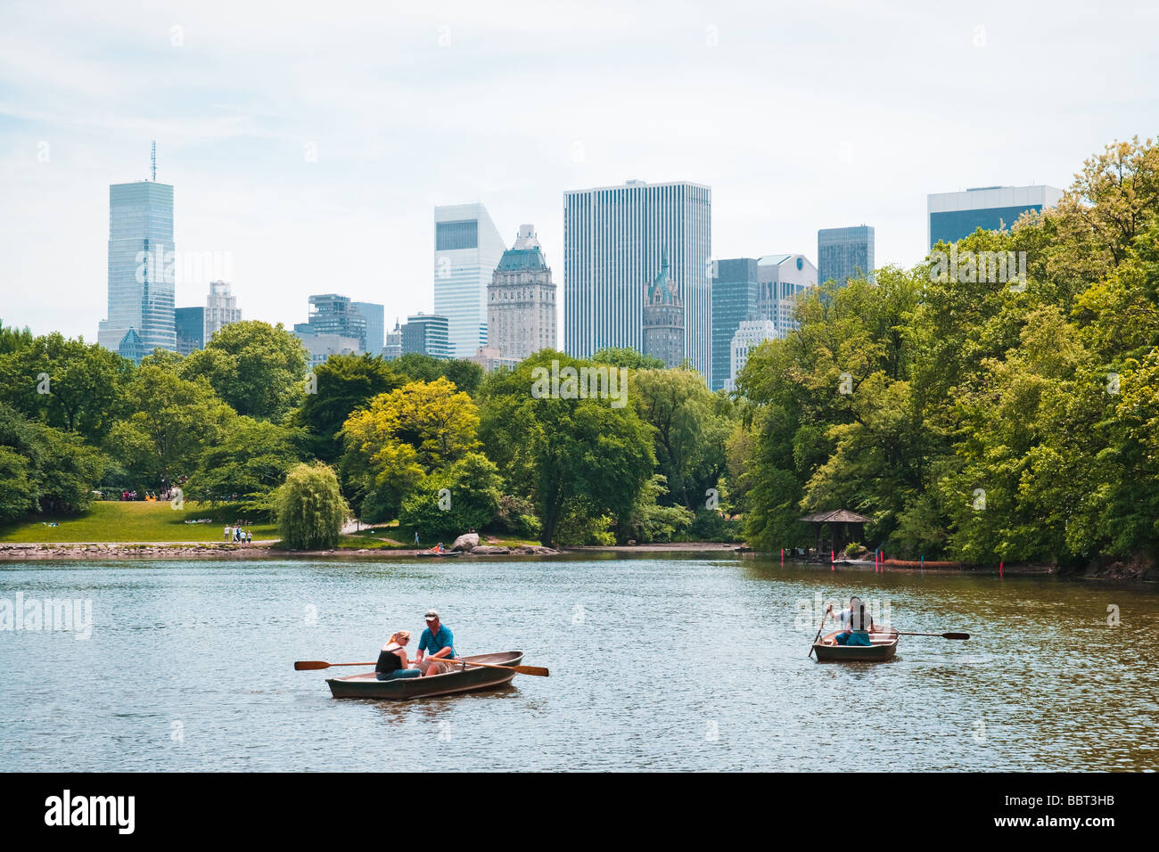 People rowing in central park hi-res stock photography and images - Alamy