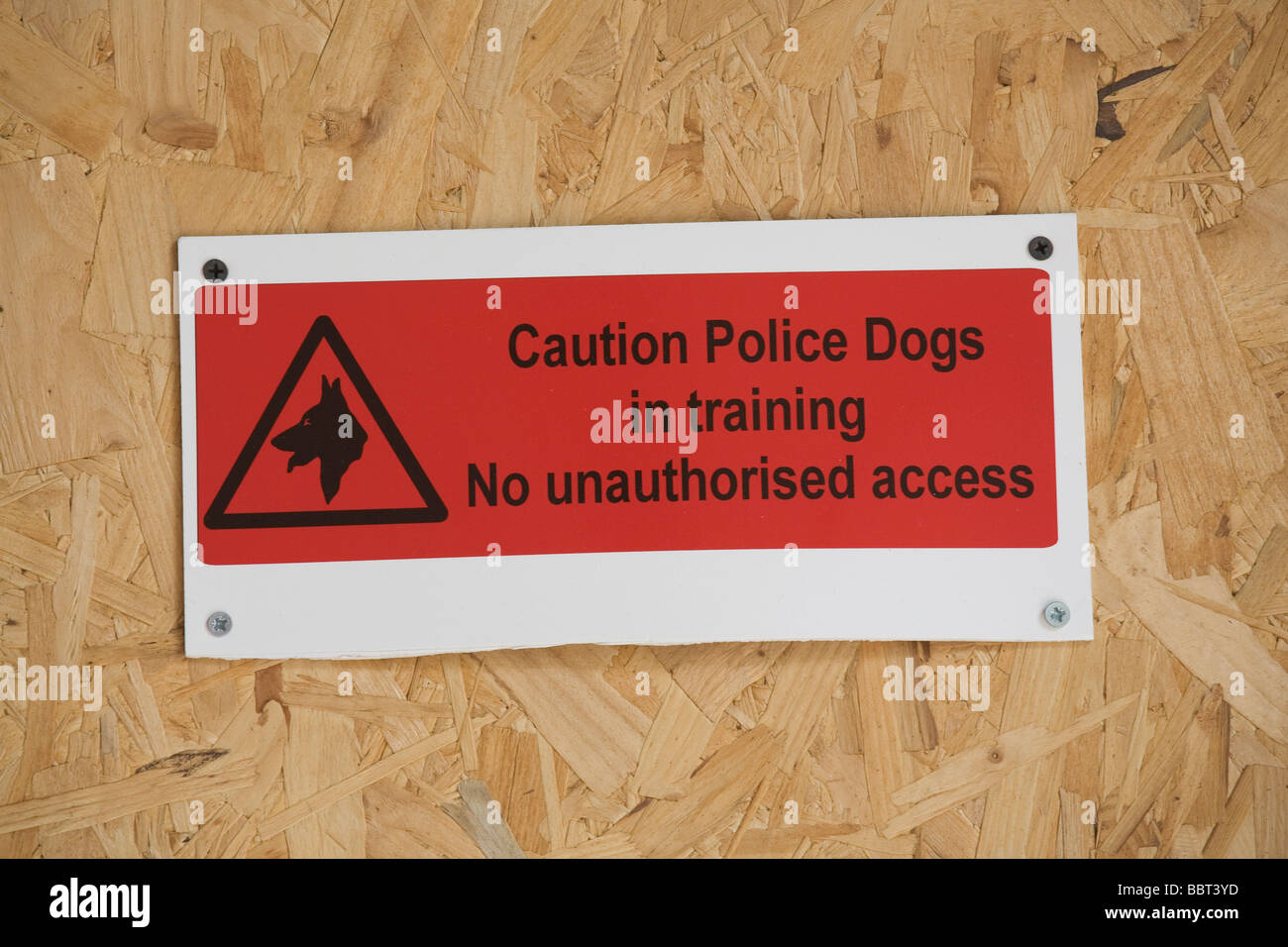 Guard dog sign hi-res stock photography and images - Alamy