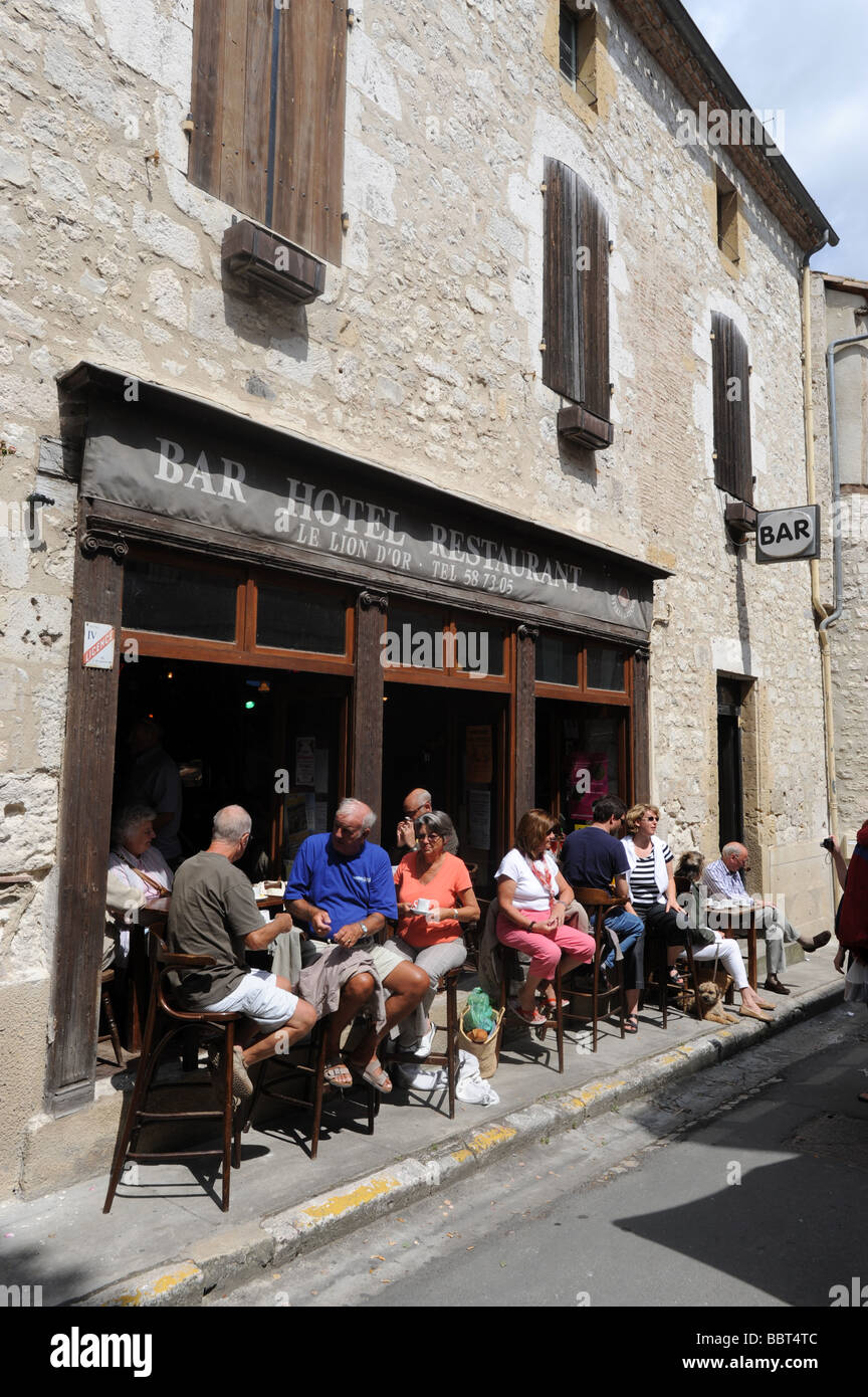 Issigeac market hi-res stock photography and images - Alamy