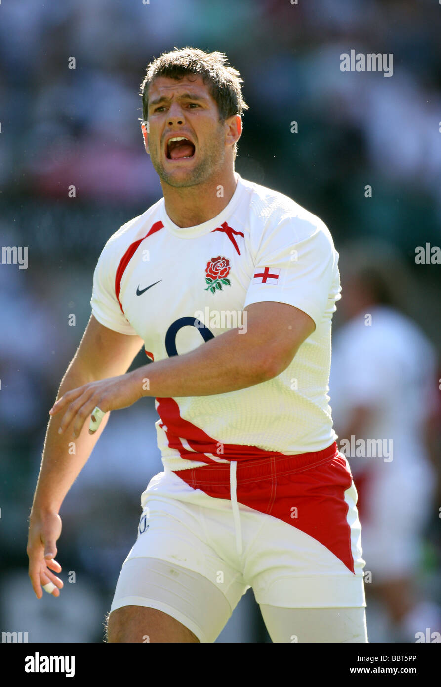 TOM MAY ENGLAND & NEWCASTLE FALCONS RU TWICKENHAM MIDDLESEX ENGLAND 30 ...