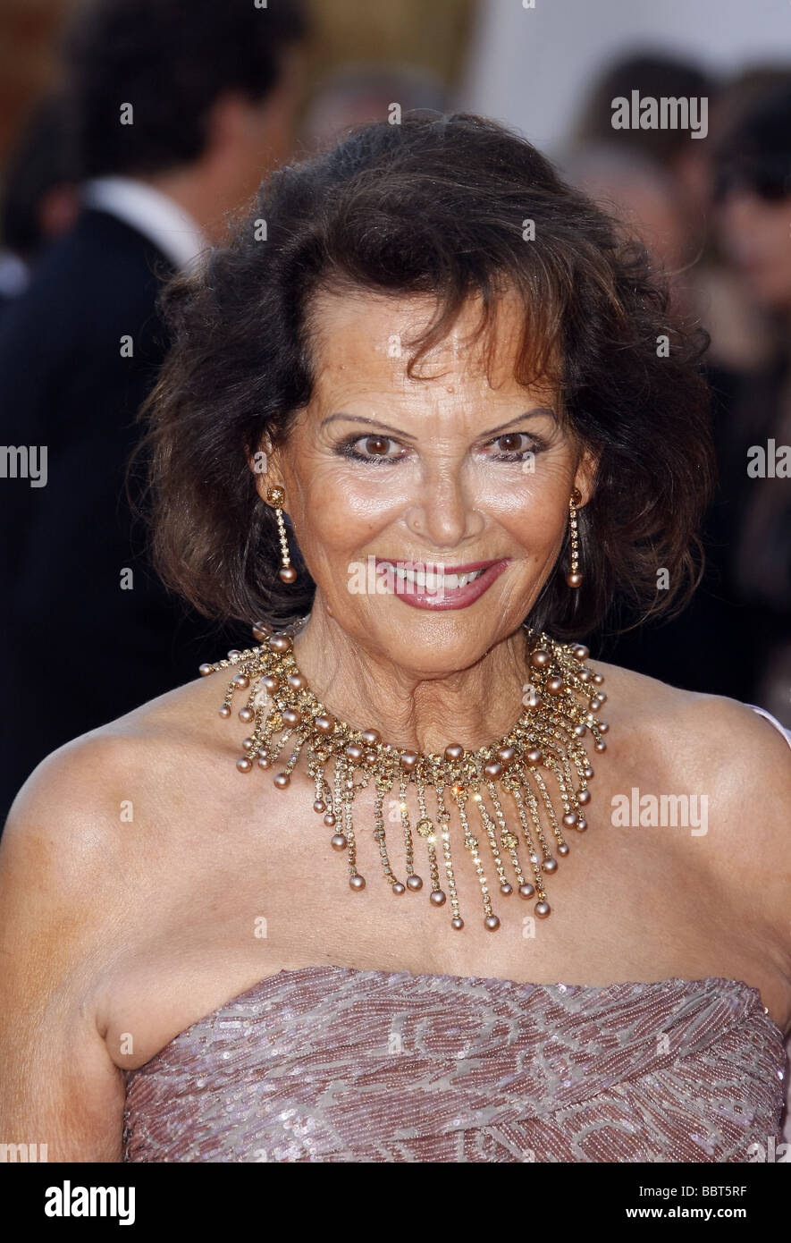 Claudia cardinale reading hi-res stock photography and images - Alamy