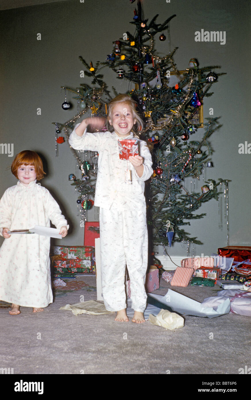 Nostalgic christmas 1950s hi-res stock photography and images - Alamy