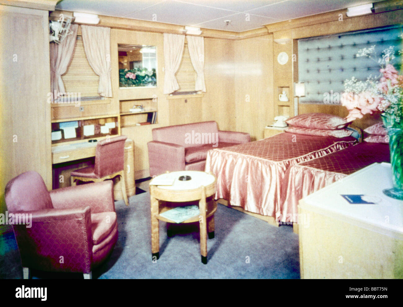 Queen mary cabin hi-res stock photography and images - Alamy