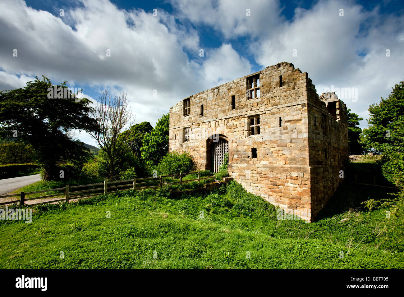 Whorlton castle hi-res stock photography and images - Alamy