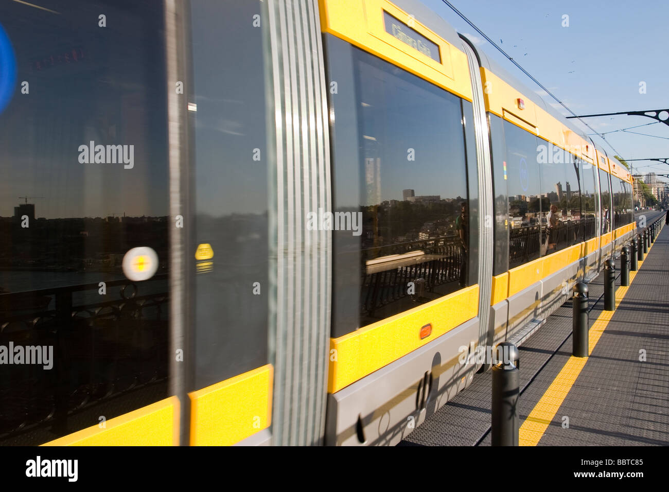 Metro in the Dom Luis bridge in Porto, Portugal Stock Photo - Alamy