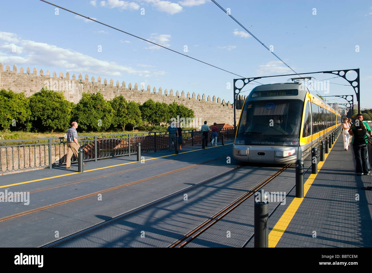 Metro in the Dom luis bridge in Porto, Portugal Stock Photo - Alamy