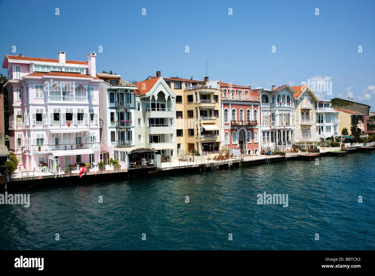 Luxury homes line the shore of the bosphorus, Istanbul, Turkey, Europe ...