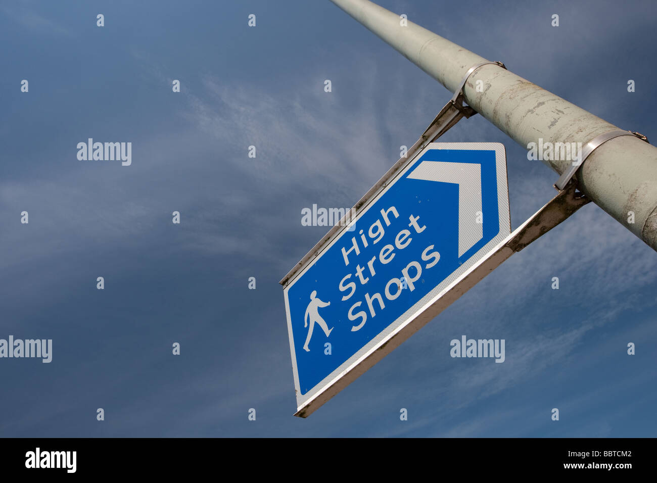Sign to High Street Shops Stock Photo - Alamy