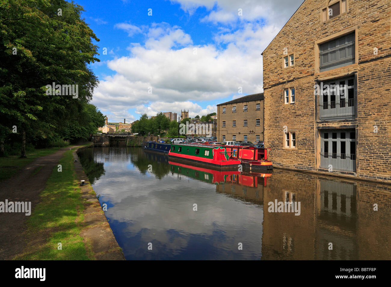 Sowerby bridge hi-res stock photography and images - Alamy